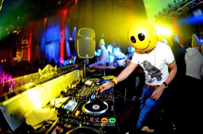 Top 15 Famous DJs that wear masks