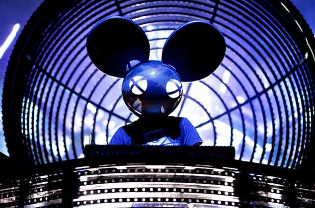 Deadmau5 is being trolled in new Absolutely Fabulous movie[VIDEO ...