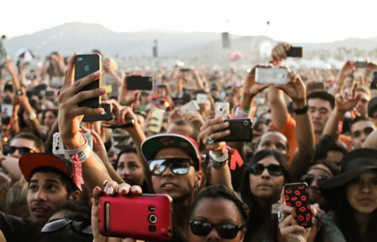 Apple granted patent to stop you from recording shows with your iPhone ...